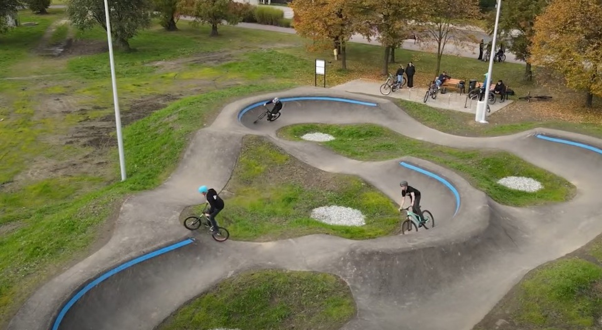 Mamy PUMPTRACK w Bieruniu! | Urząd Miasta Bierunia
